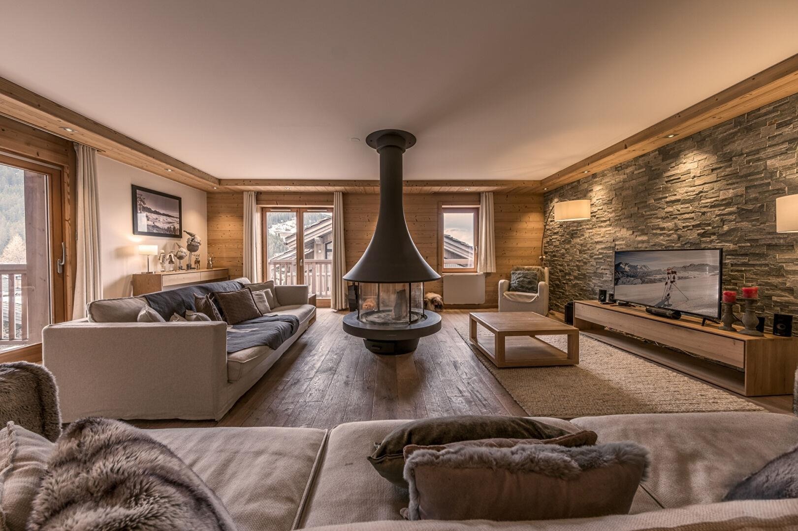 French Alps – Modern chalet apartment with 3 en-suite rooms, fireplace ...